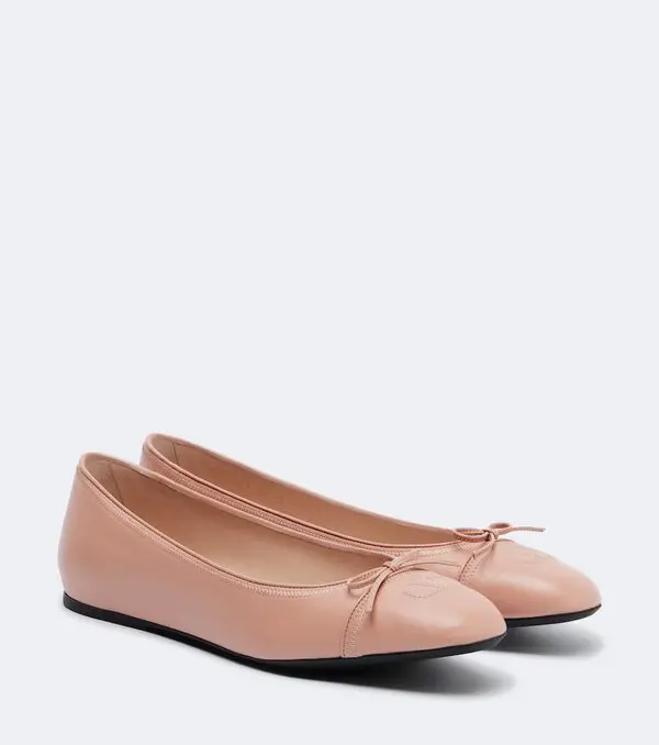 Valentino Garavani Vlogo Leather Ballet Flats - Pink