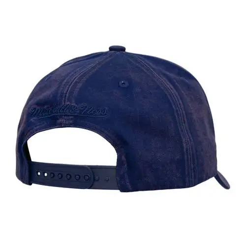 Mitchell & Ness Toronto Maple Leafs Downtown Snow Wash Pro-crown Adjustable Hat
