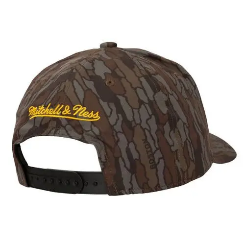 Mitchell & Ness Boston Bruins Hidden Pro Crown Adjustable Hat