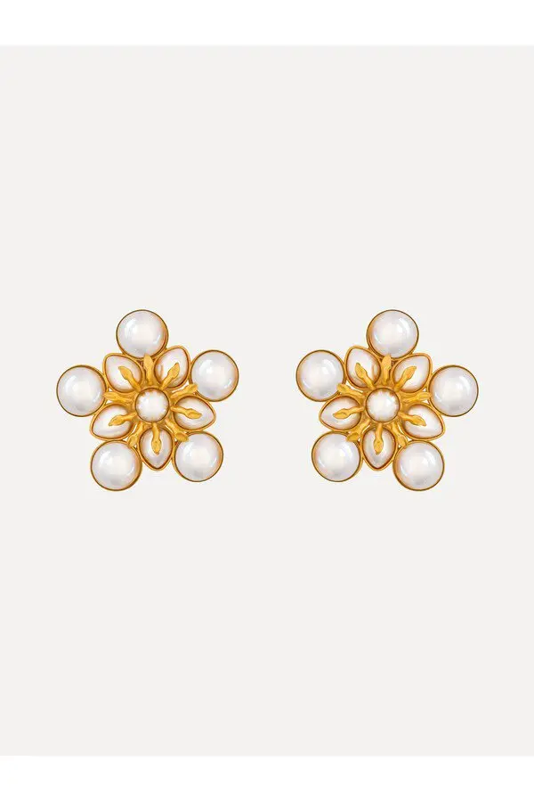 Oscar De La Renta Small Pearl Flower Clip-on Earrings - Floral