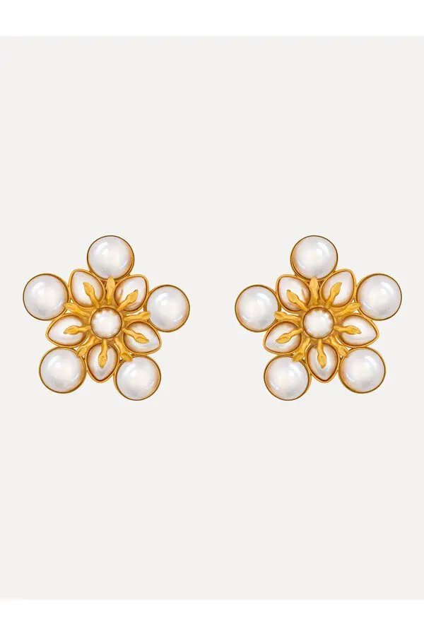 Oscar De La Renta Large Pearl Flower Clip-on Earrings - Floral