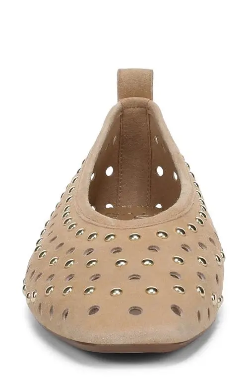 27 EDIT NATURALIZER Carla Perforated Studded Flat