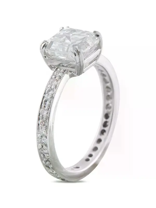 LB EXCLUSIVE Emerald-cut Diamond Platinum Ring