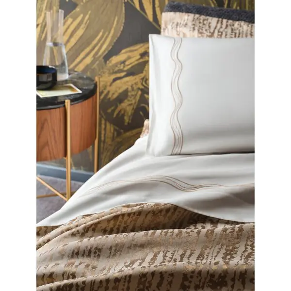 Frette Silent Embroidery Sheet Set, King Exclusive - Milk/sand