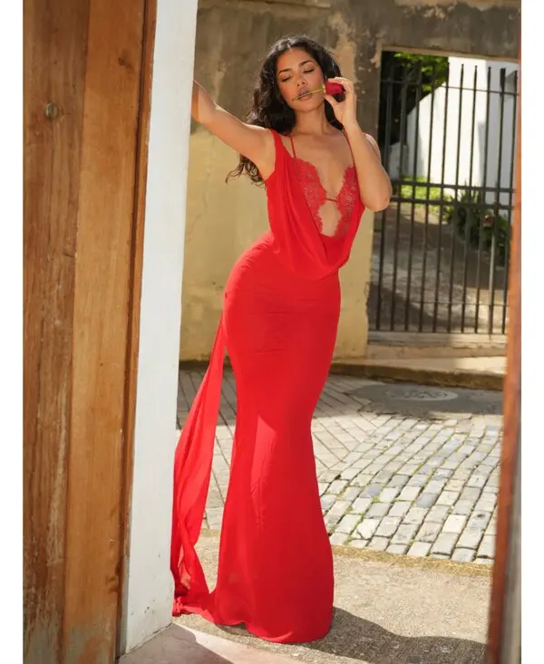 MISS CIRCLE NEW YORK Ulanda Chiffon Lace Backless Maxi Train Gown