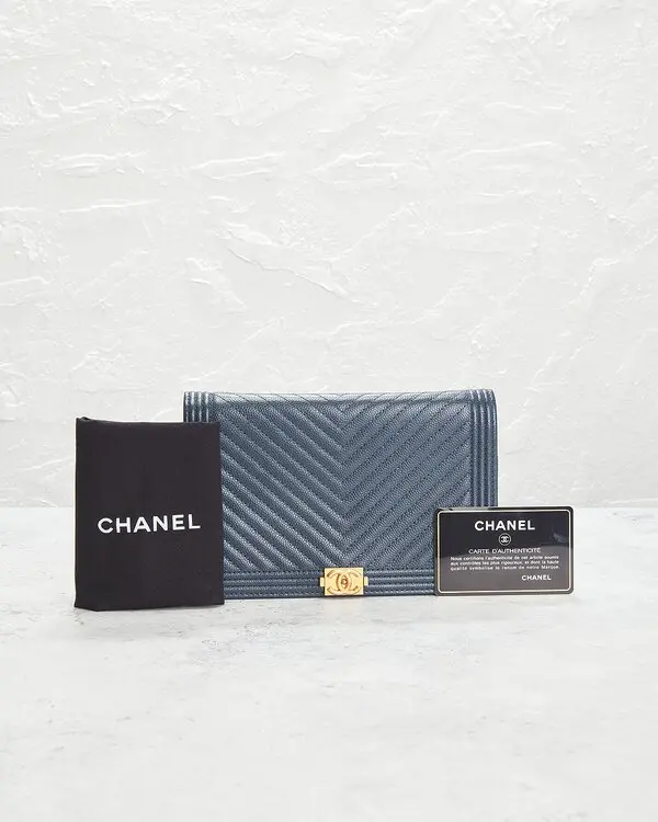 FWRD RENEW Chanel Wallet On Chain