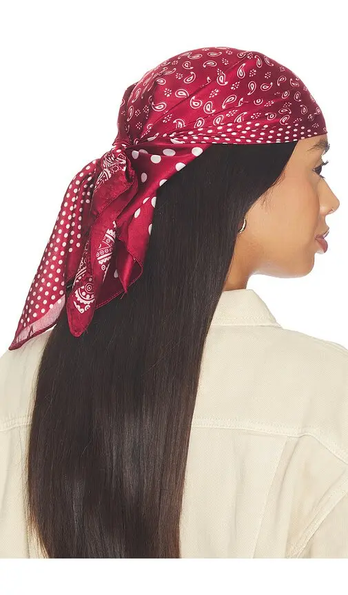 LOVERS AND FRIENDS Lucia Scarf