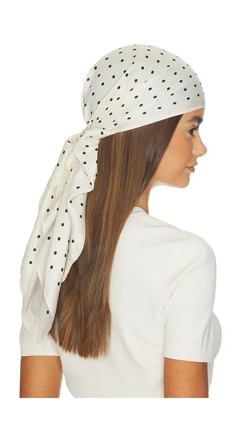 LOVERS AND FRIENDS Lola Triangle Scarf - Ivory