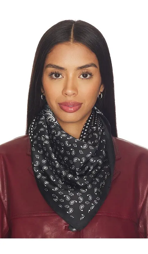 LOVERS AND FRIENDS Victoria Scarf