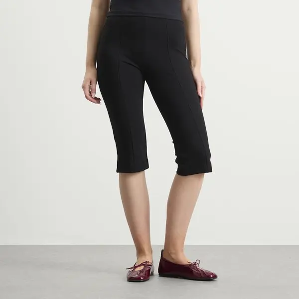 Good American Soft Stretch Ponte Pull On Capris