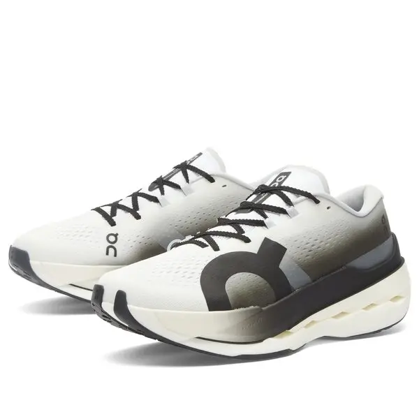 On Cloudboom Max Sneaker