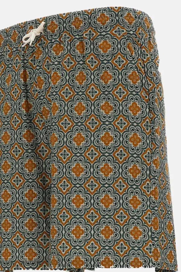LES DEUX Shorts With Arabesque Pattern - Green