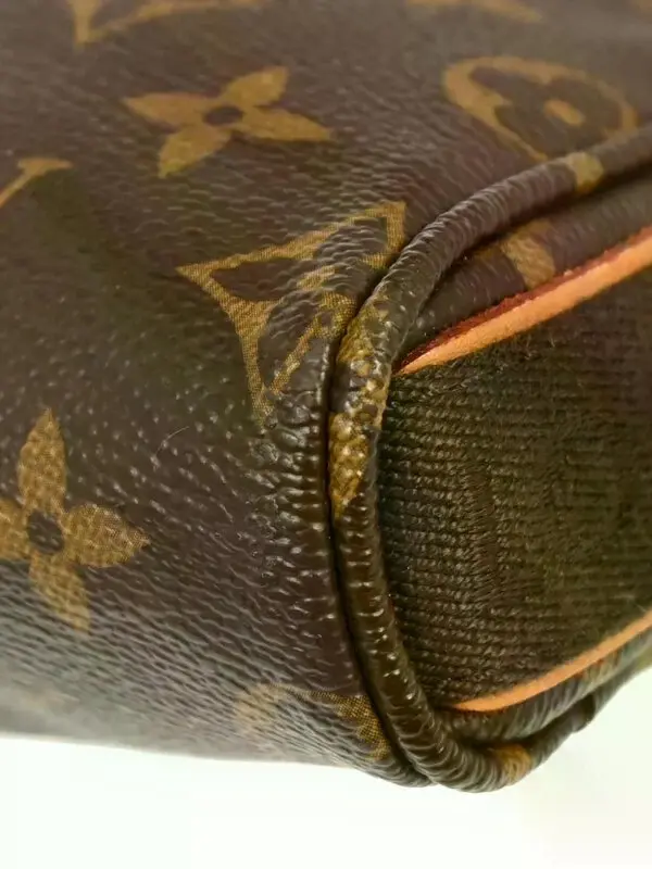 LOUIS VUITTON 2010 Trotteur Beaubourg Shoulder Bag