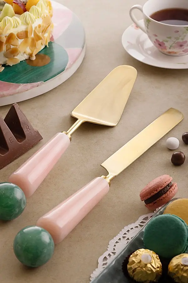 GAURI KOHLI Copenhagen Cake Servers