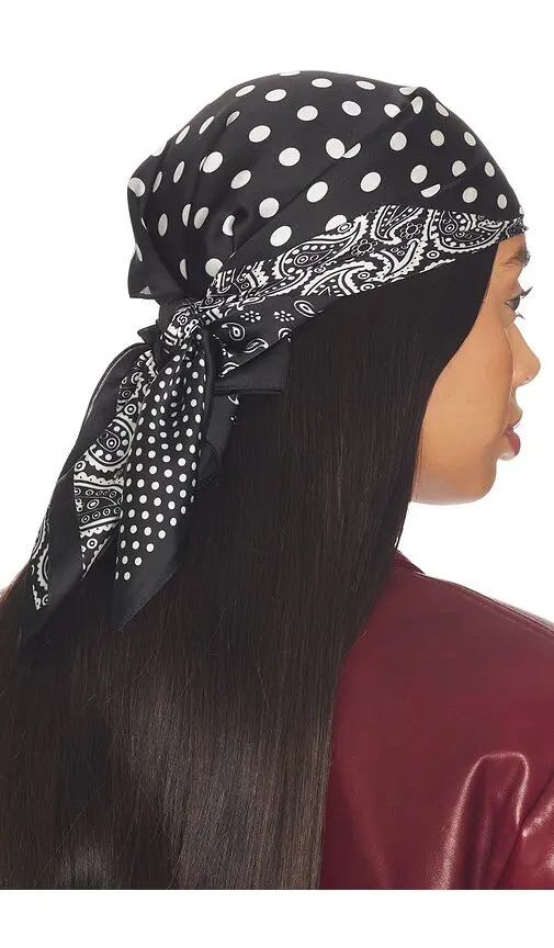 LOVERS AND FRIENDS Victoria Scarf - Black