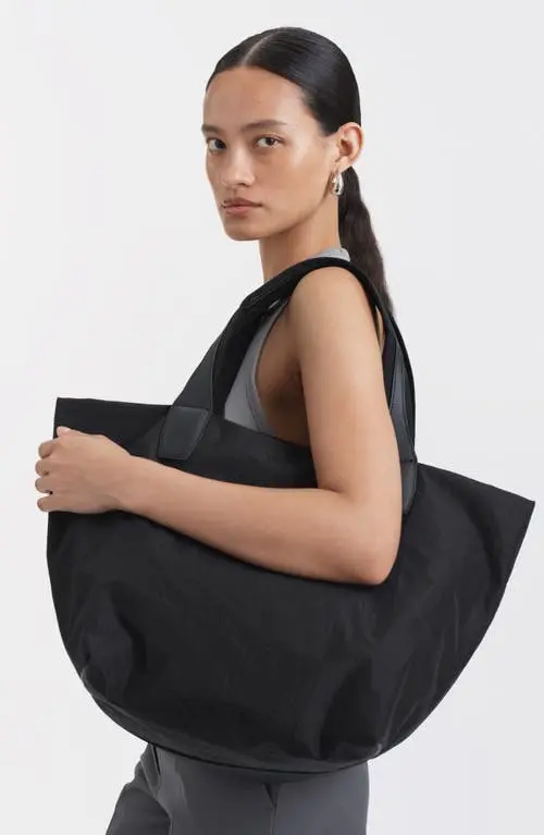 VEECOLLECTIVE Medium Porter Essence Recycled Paper Nylon Tote