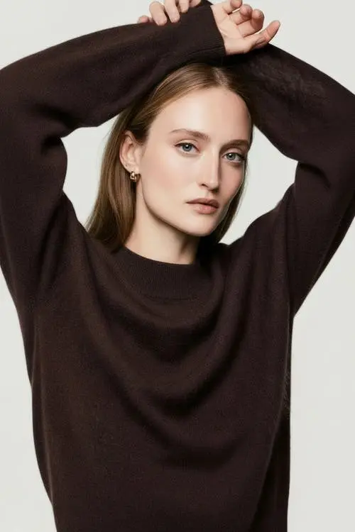 Majestic Filatures Cashmere Blend Long Sleeve Crewneck Sweater