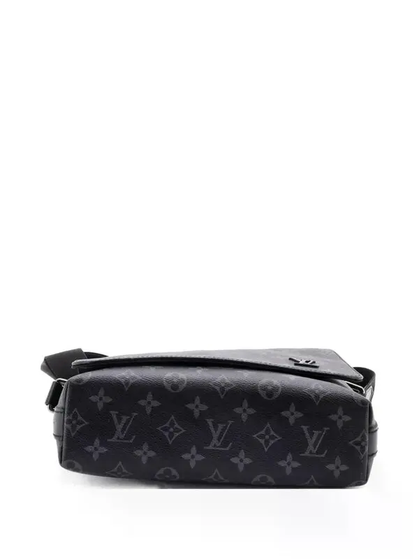 LOUIS VUITTON District Messenger Bag Monogram Eclipse Canvas Pm