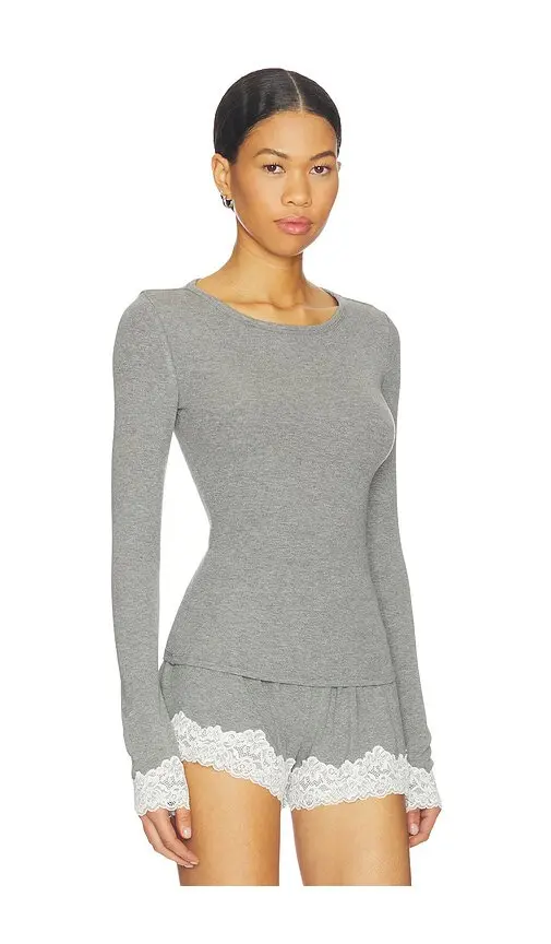 LOVERS AND FRIENDS Melow Top In Grey