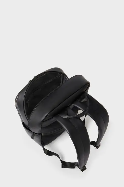OSPREY LONDON The Hudson Leather Backpack