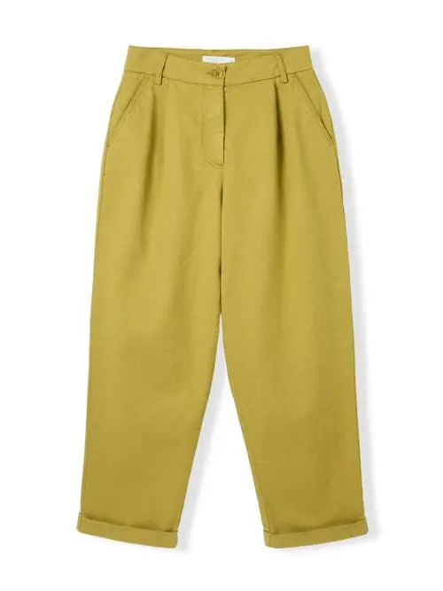 CELTIC & CO. Tapered Pleat Front Pant