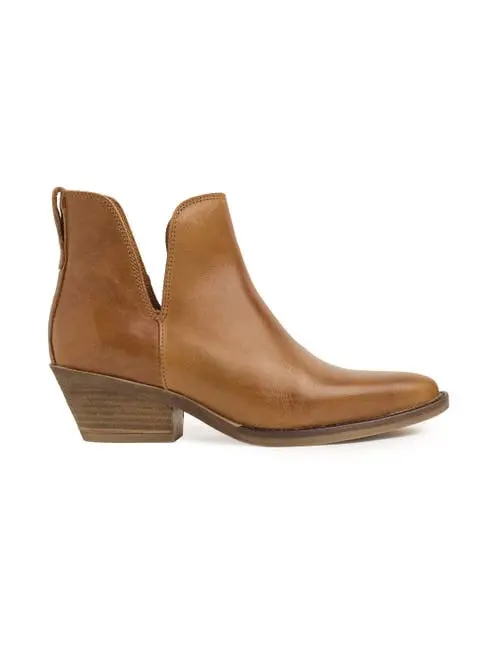 CELTIC & CO. Leather Split Detail Ankle Boots - Tan