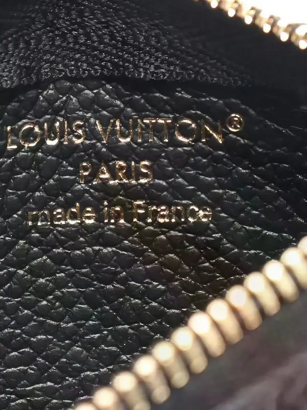 LOUIS VUITTON 2025 Key Pouch Purse