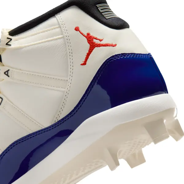 JORDAN Retro Mcs Baseball Cleats