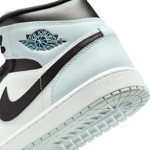 JORDAN 1 Mid Sneakers - Black