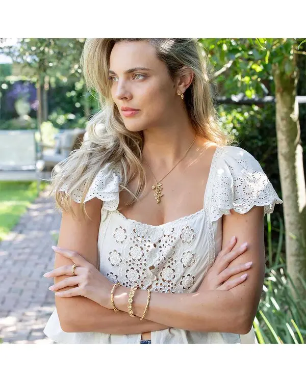 CAPUCINE DE WULF Meadow Bouquet Pendant Necklace - Gold