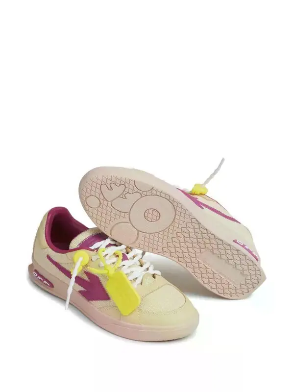 Off-White Arrow Low Sneakers