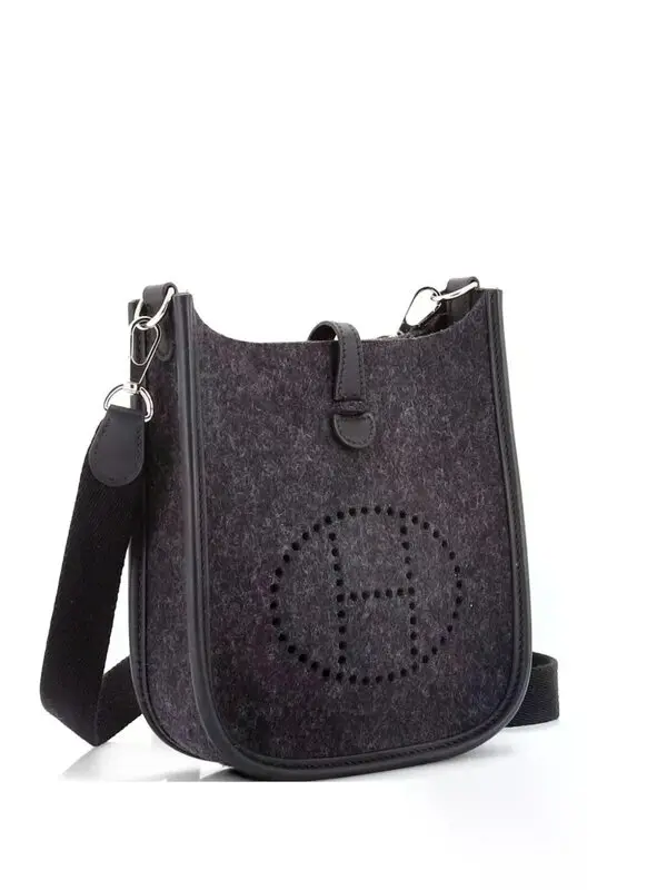 Hermès Evelyne Gen Iii Felt Tpm Crossbody Bag - Grey