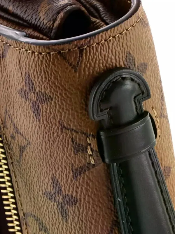 LOUIS VUITTON Pochette Metis Reverse Monogram Canvas Crossbody Bag - Brown