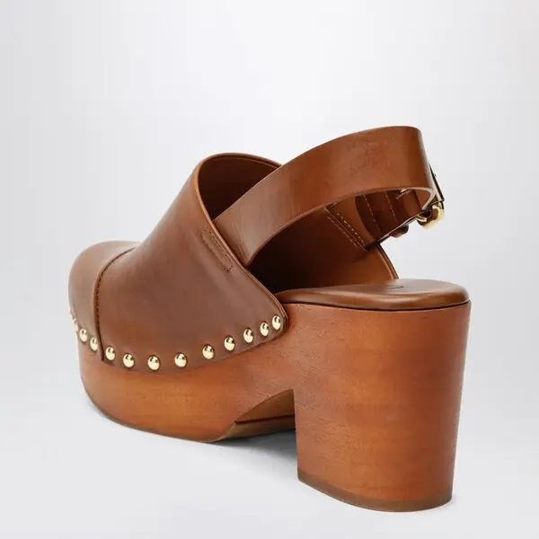 Chloé Jeannette Clogs With Studs - Brown