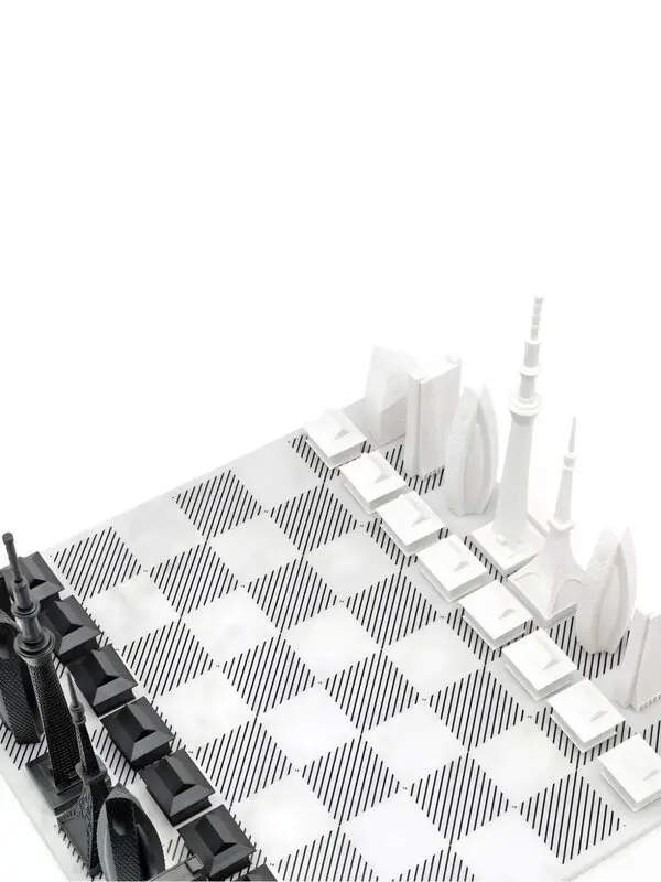 SKYLINE CHESS Tokyo Chess Set