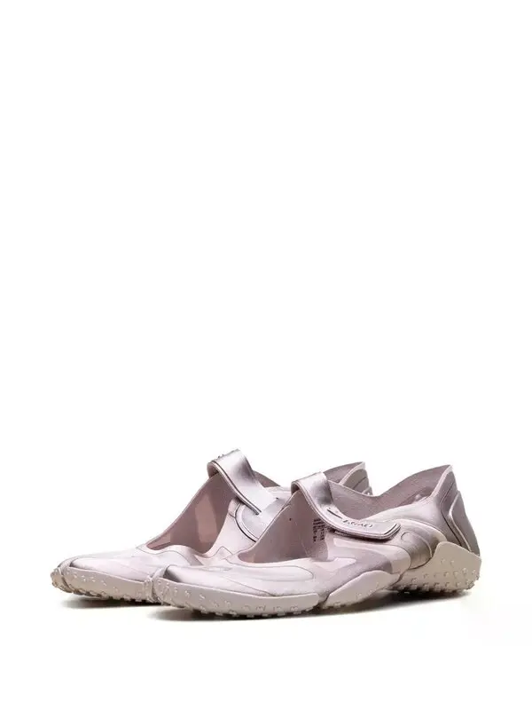 Nike Rift Satin Strap Sneakers