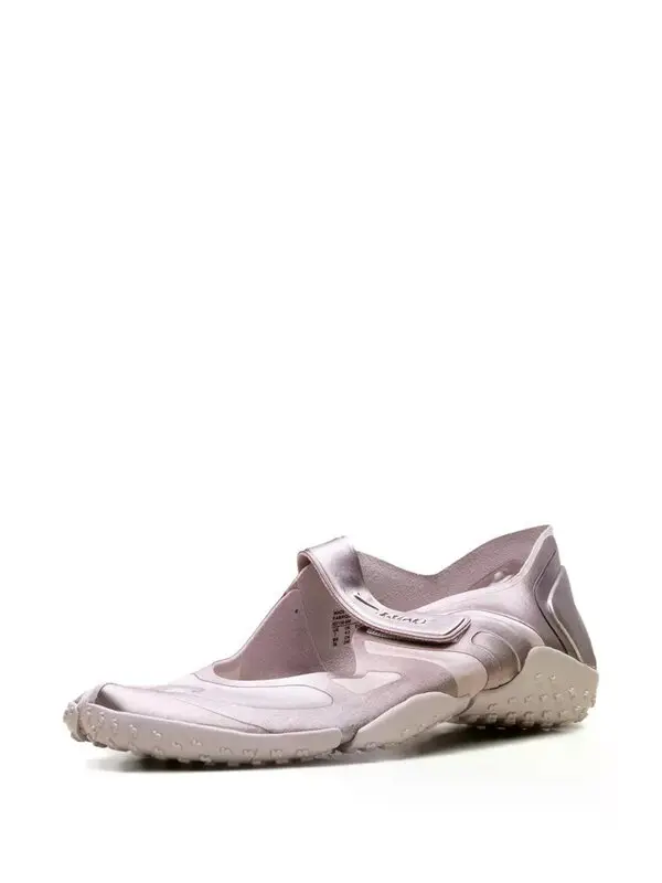 Nike Rift Satin Strap Sneakers