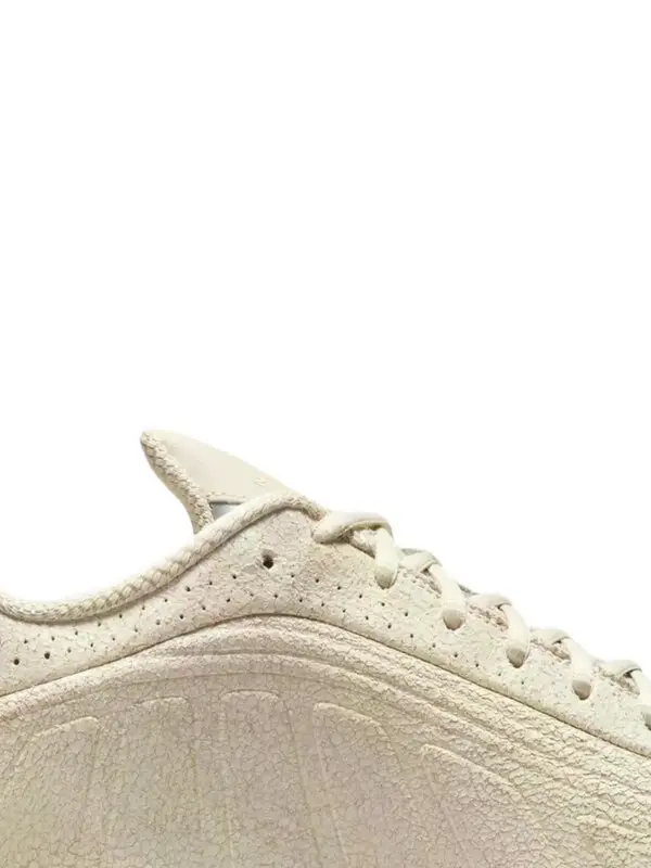 Nike Shox R4 Sneakers - Neutrals
