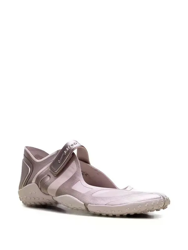 Nike Rift Satin Strap Sneakers - Pink