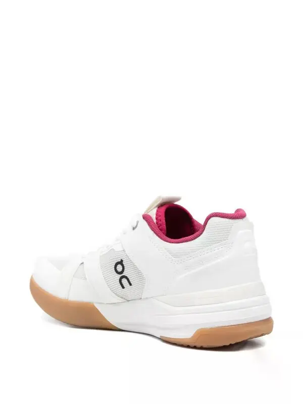 On Roger Clubhouse Lace-up Sneakers