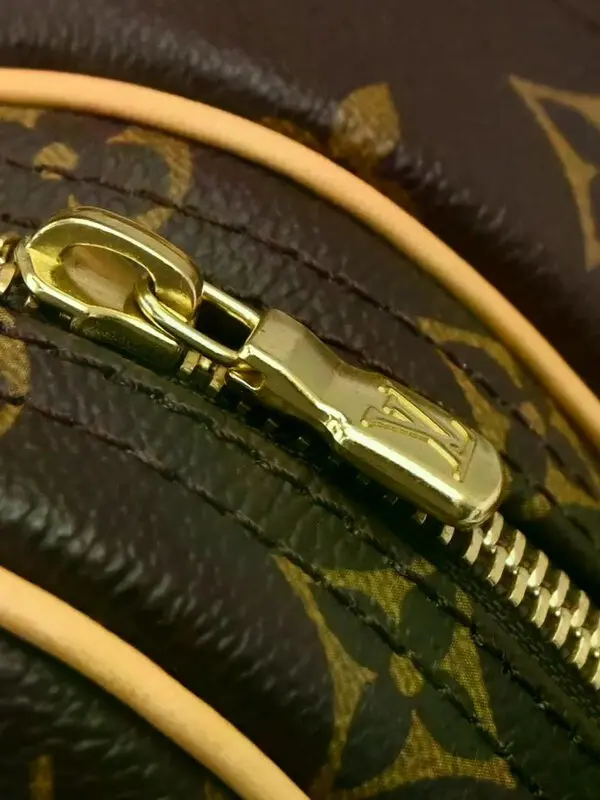 LOUIS VUITTON 2008 Reporter Pm Shoulder Bag