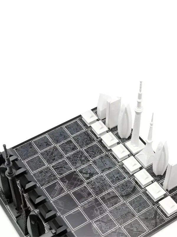 SKYLINE CHESS Tokyo Chess Set