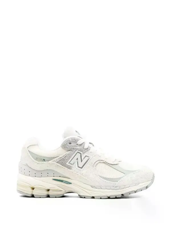 NEW BALANCE 2002 R Logo Appliqué Lifestyle Sneakers - Neutrals
