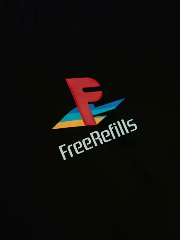 FREE REFILLS Logo T-shirt - Black