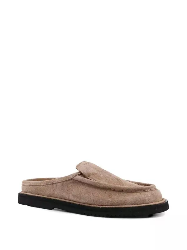 REFERENC Canoa Resort Mules