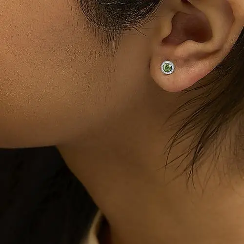 HAUS OF BRILLIANCE Silver 0.25 Cttw Treated Diamond Stud Earrings