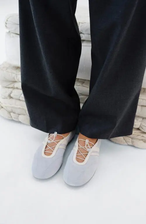 VAGABOND SHOEMAKERS Hollie Lace-up Flat - Light Blue