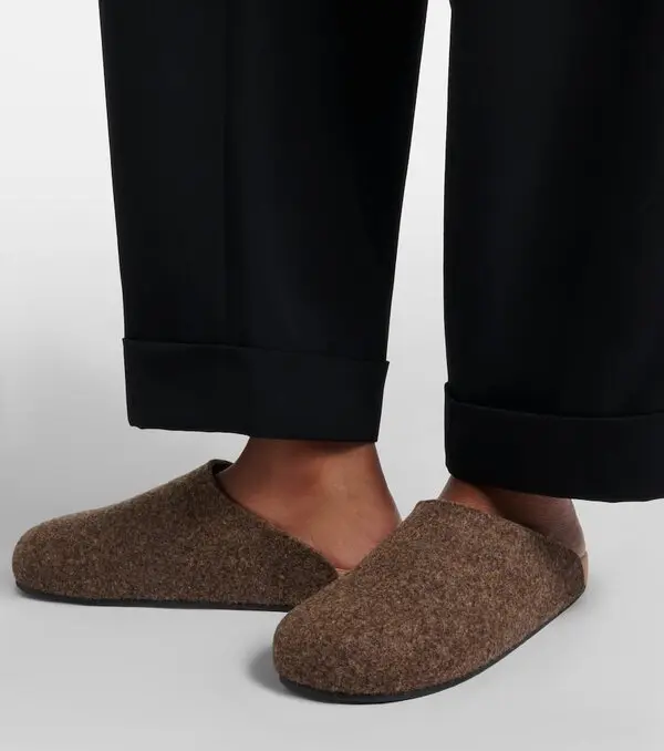 THE ROW Hudson Two Mules - Brown