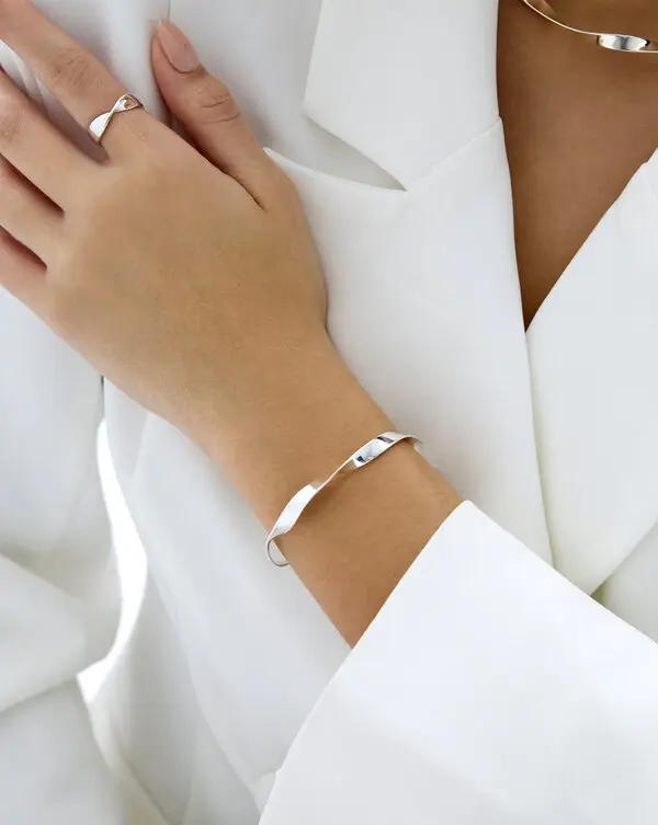 Ring Concierge Silver Twist Cuff In Size