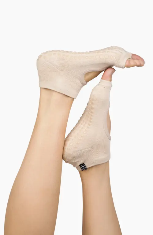 LUTAVA Antimicrobial Grip Sock- Tan Open Toe Ankle With Clear Grip2 Pack